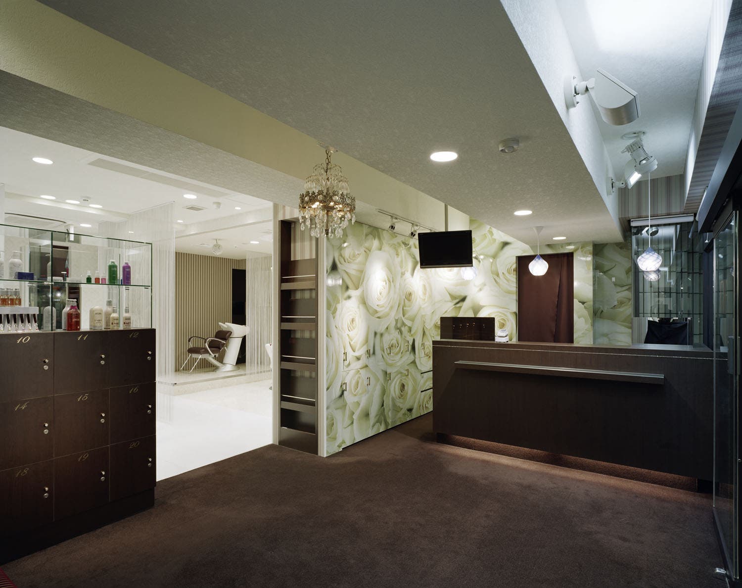 【EARTH 本八幡店】カットオープン席★大型サロンに併設されたレンタルサロン✂︎フリーランス/個人練習/美容業に最適♪の写真6