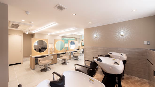 【EARTH 上本町店】カットオープン席★大型サロンに併設されたレンタルサロン✂︎フリーランス/個人練習/美容業に最適♪の写真4