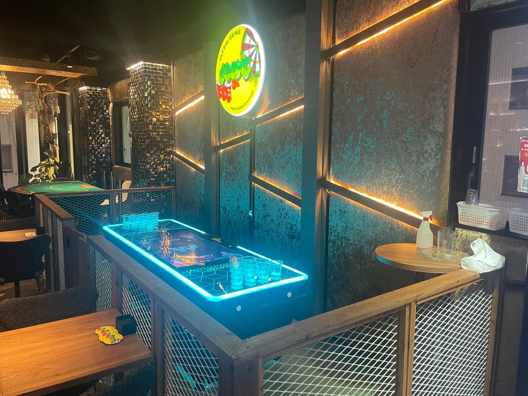 池袋駅東口から徒歩3分のアミューズメントバーの写真6