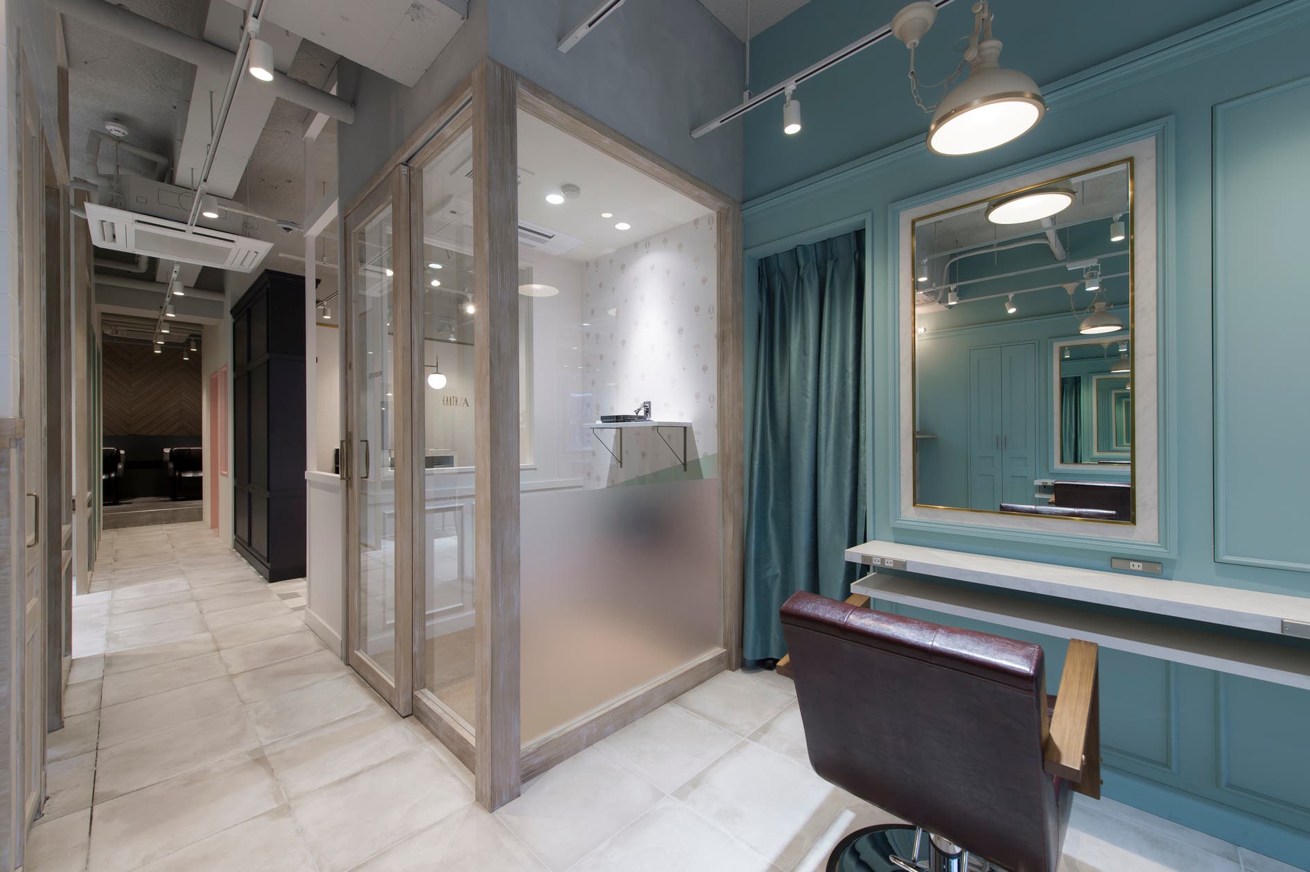 【EARTH 所沢店】カットオープン席★大型サロンに併設されたレンタルサロン✂︎フリーランス/個人練習/美容業に最適♪の写真5