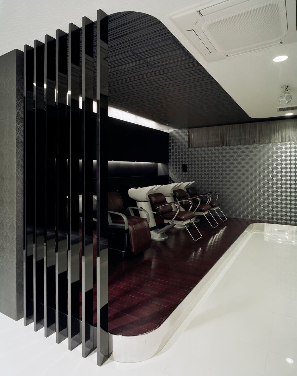 【EARTH 行徳店】カットオープン席★大型サロンに併設されたレンタルサロン✂︎フリーランス/個人練習/美容業に最適♪の写真5