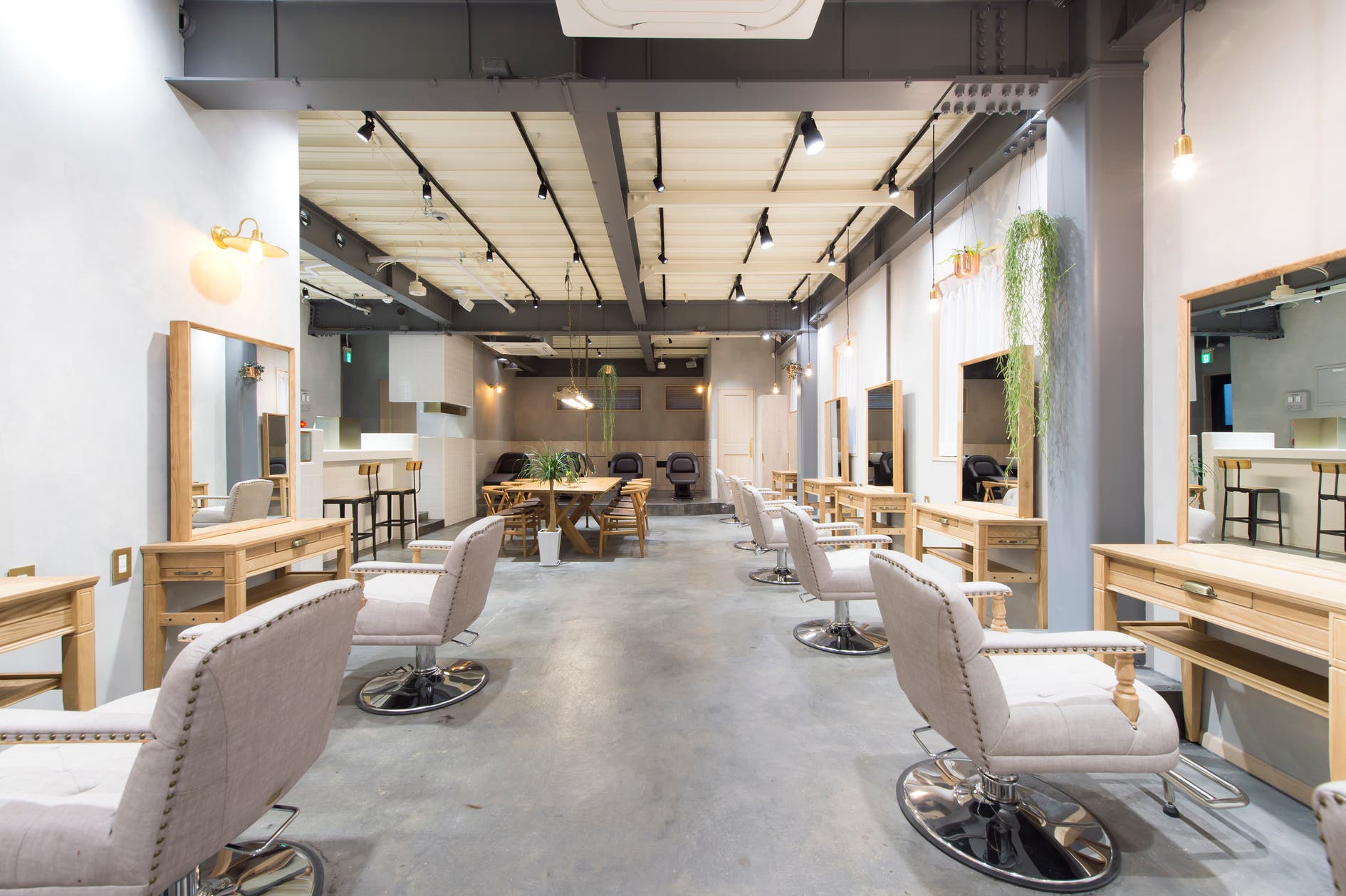 【EARTH 川越店】カットオープン席★大型サロンに併設されたレンタルサロン✂︎フリーランス/個人練習/美容業に最適♪の写真6