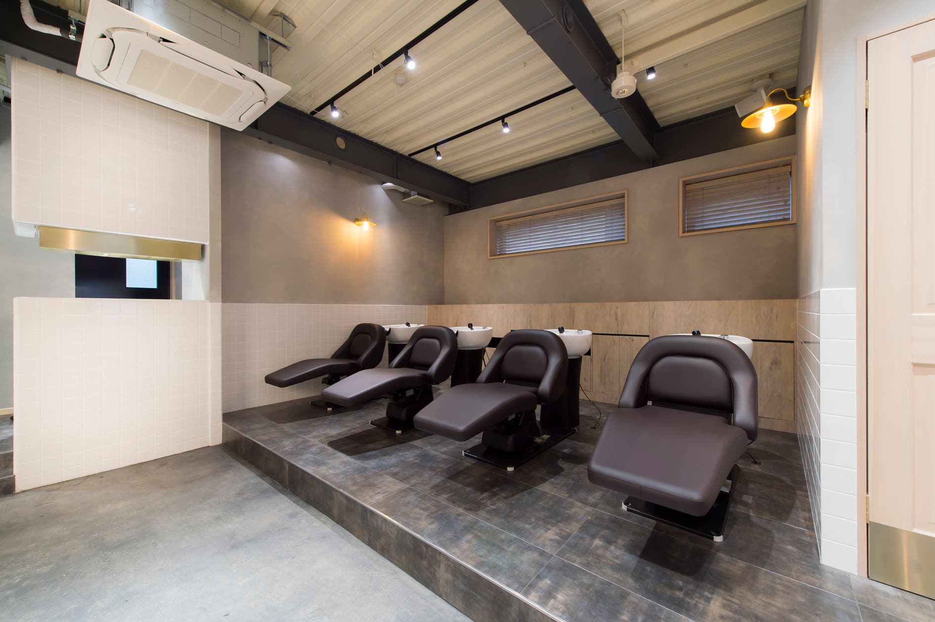 【EARTH 川越店】カットオープン席★大型サロンに併設されたレンタルサロン✂︎フリーランス/個人練習/美容業に最適♪の写真14