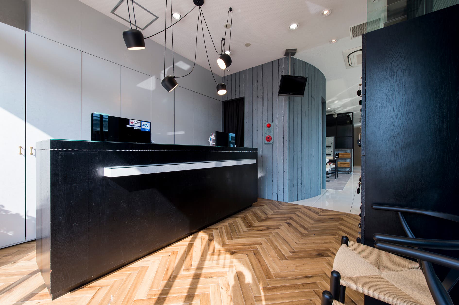 【EARTH 花小金井店】カットオープン席★大型サロンに併設されたレンタルサロン✂︎フリーランス/個人練習/美容業に最適♪の写真8