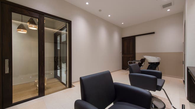 【EARTH 掛川店】カット個室席★大型サロンに併設されたレンタルサロン✂︎フリーランス/個人練習/美容業に最適♪の写真3