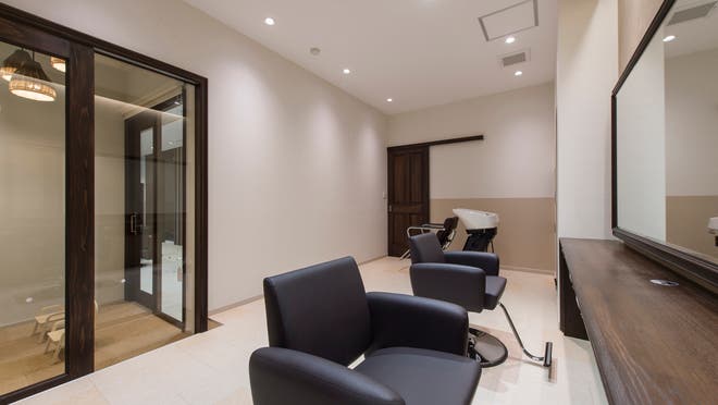 【EARTH 掛川店】カット個室席★大型サロンに併設されたレンタルサロン✂︎フリーランス/個人練習/美容業に最適♪の写真4