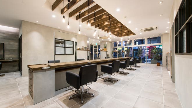 【EARTH 東久留米店】カットオープン席★大型サロンに併設されたレンタルサロン✂︎フリーランス/個人練習/美容業に最適♪の写真2