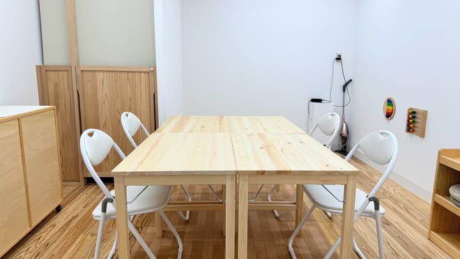 【コワーキングスペース永福〈多目的ルーム(土足禁止)〉】会議、イベント、商品撮影など多様な用途に使えるレンタルルームの写真2