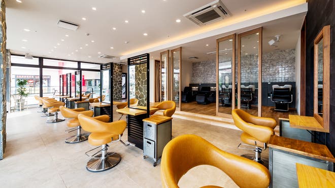 【EARTH 浦添店】カットオープン席★大型サロンに併設されたレンタルサロン✂︎フリーランス/個人練習/美容業に最適♪の写真2