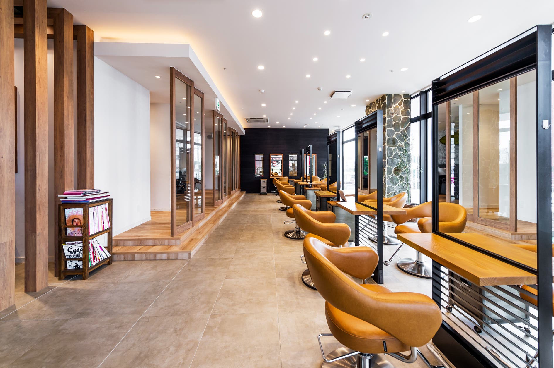 【EARTH 浦添店】カットオープン席★大型サロンに併設されたレンタルサロン✂︎フリーランス/個人練習/美容業に最適♪の写真7