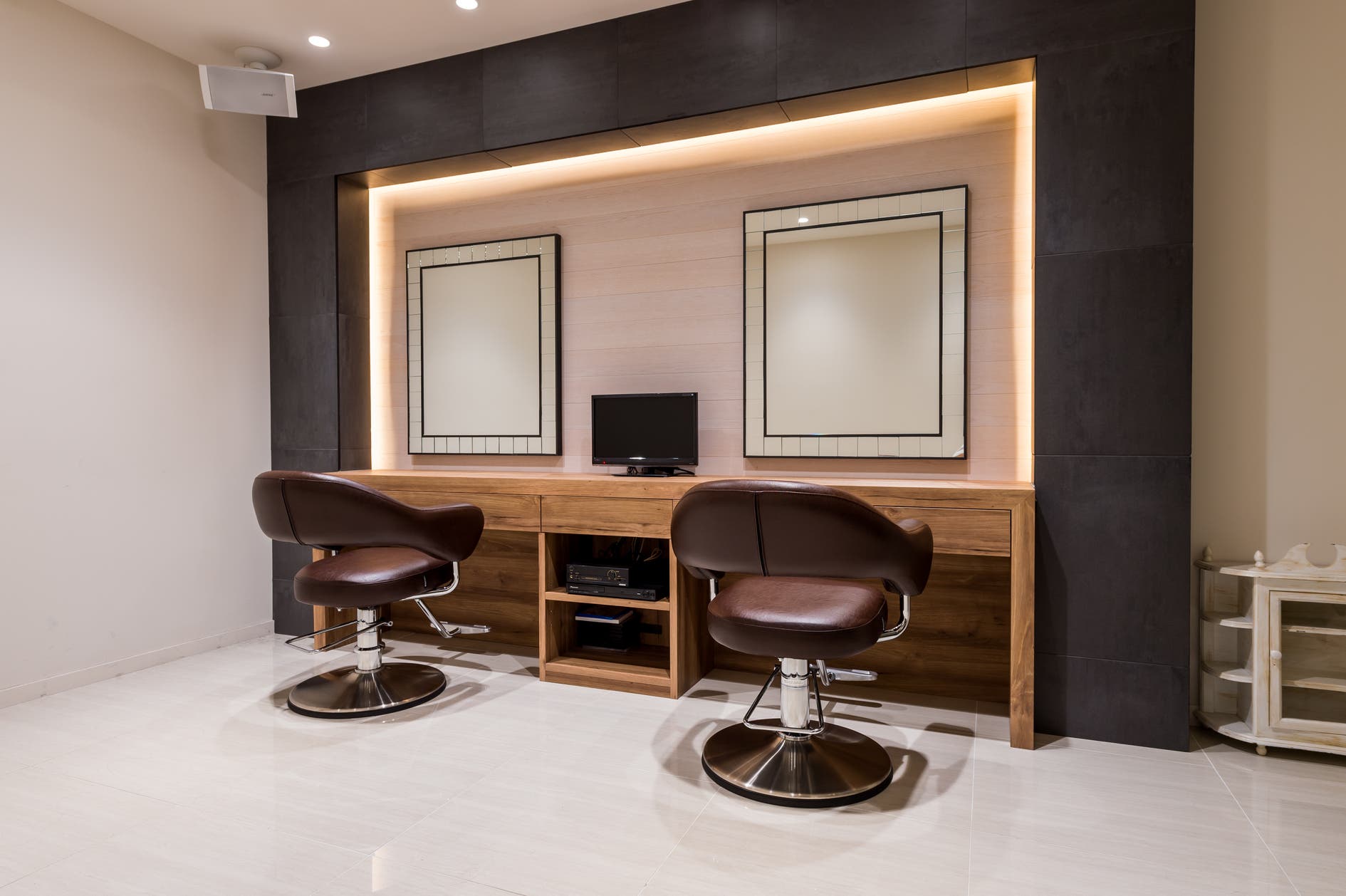 【EARTH 浦添店】カットオープン席★大型サロンに併設されたレンタルサロン✂︎フリーランス/個人練習/美容業に最適♪の写真11