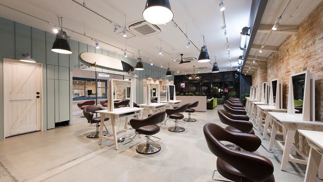 【EARTH 聖蹟桜ヶ丘店】カットオープン席★大型サロンに併設されたレンタルサロン✂︎フリーランス/個人練習/美容業に最適♪の写真5