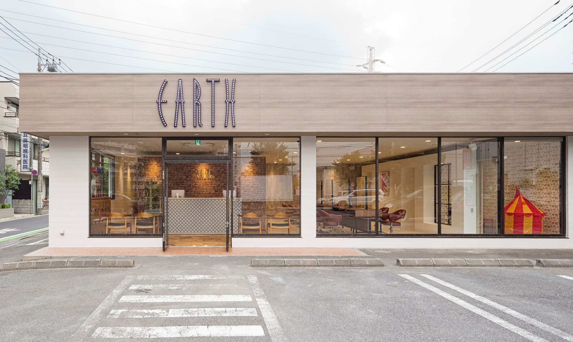 【EARTH 新所沢店】カットオープン席★大型サロンに併設されたレンタルサロン✂︎フリーランス/個人練習/美容業に最適♪の写真6