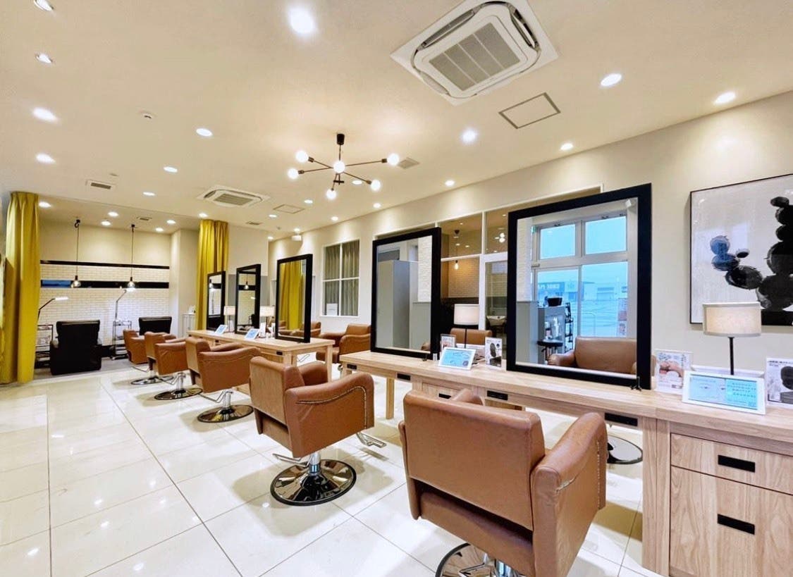 【EARTH 東松山店】カットオープン席★大型サロンに併設されたレンタルサロン✂︎フリーランス/個人練習/美容業に最適♪の写真1