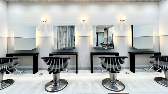 【EARTH 長野稲田店】カットオープン席★大型サロンに併設されたレンタルサロン✂︎フリーランス/個人練習/美容業に最適♪の写真3