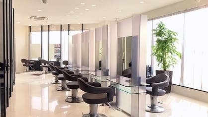 【EARTH 松本庄内店】カットオープン席★大型サロンに併設されたレンタルサロン✂︎フリーランス/個人練習/美容業に最適♪の写真1