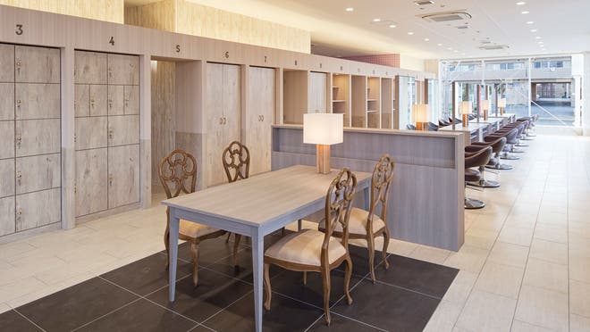 【EARTH 土気あすみが丘店】カットオープン席★大型サロンに併設されたレンタルサロン✂︎フリーランス/個人練習/美容業に最適♪の写真1