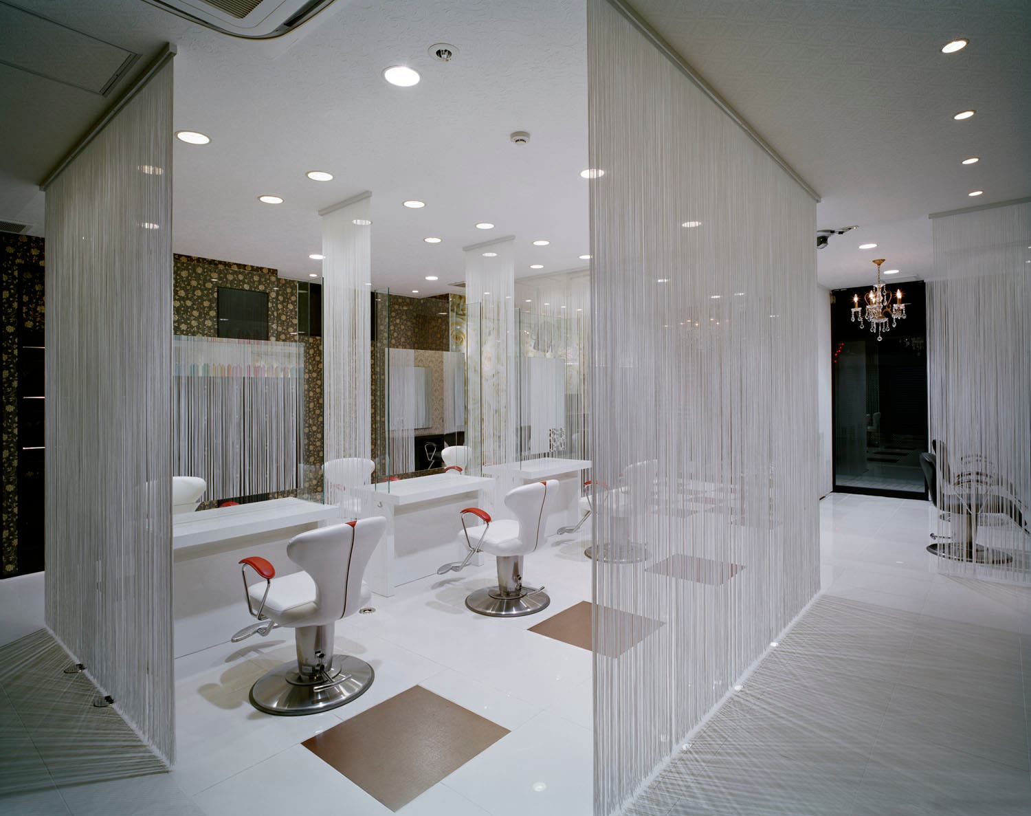 【EARTH 竹ノ塚店】カットオープン席★大型サロンに併設されたレンタルサロン✂︎フリーランス/個人練習/美容業に最適♪の写真5