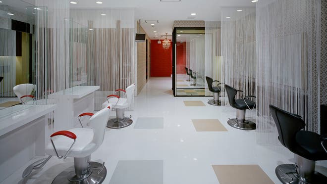 【EARTH 竹ノ塚店】カットオープン席★大型サロンに併設されたレンタルサロン✂︎フリーランス/個人練習/美容業に最適♪の写真2