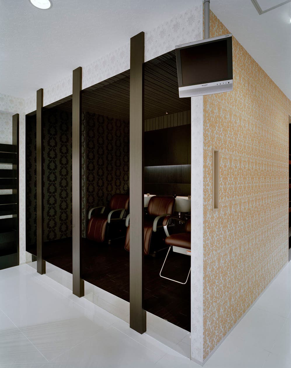 【EARTH 竹ノ塚店】カットオープン席★大型サロンに併設されたレンタルサロン✂︎フリーランス/個人練習/美容業に最適♪の写真6