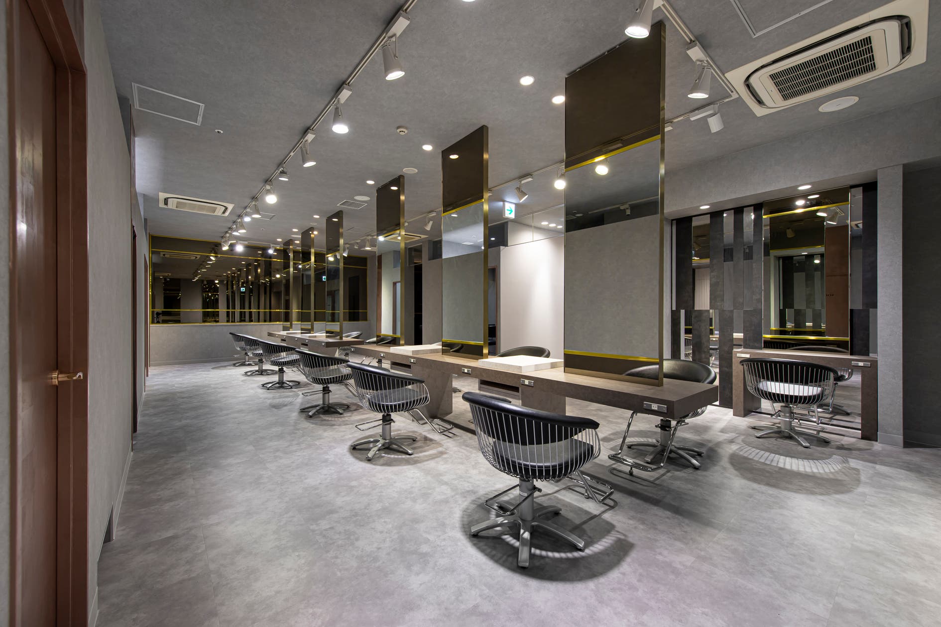 【EARTH クロスガーデン川崎店】カットオープン席★大型サロン併設のレンタルサロン✂︎フリーランス/個人練習/美容業に最適♪の写真6