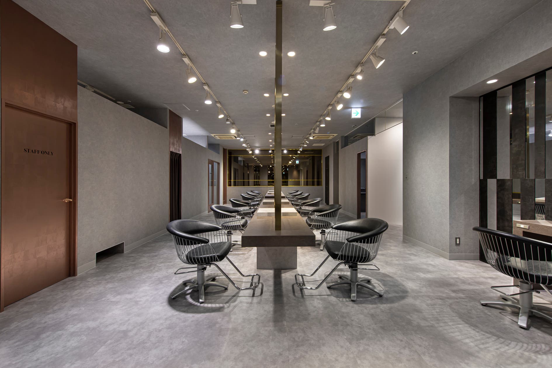 【EARTH クロスガーデン川崎店】カットオープン席★大型サロン併設のレンタルサロン✂︎フリーランス/個人練習/美容業に最適♪の写真10