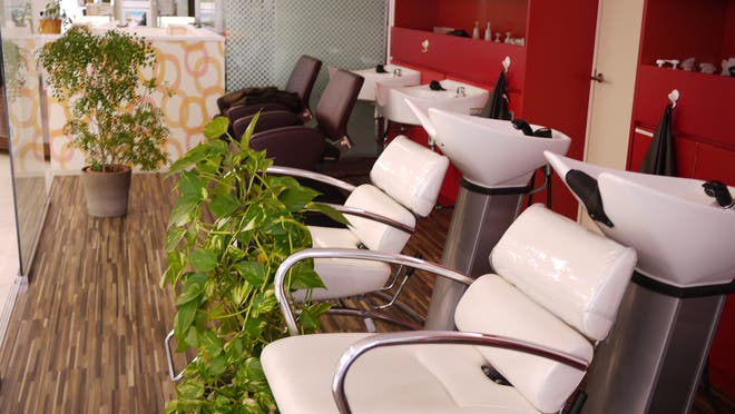 【EARTH 津田沼店】カットオープン席★大型サロンに併設されたレンタルサロン✂︎フリーランス/個人練習/美容業に最適♪の写真3