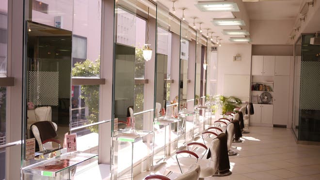 【EARTH 津田沼店】カットオープン席★大型サロンに併設されたレンタルサロン✂︎フリーランス/個人練習/美容業に最適♪の写真5