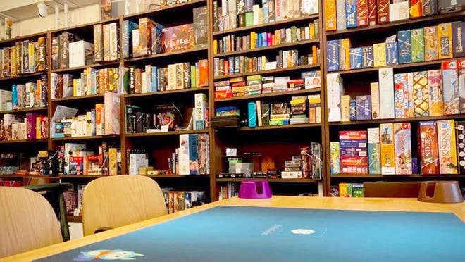 横浜駅徒歩5分!約700種類のボードゲームが自由に遊べるスペース【1テーブルレンタル】の写真1