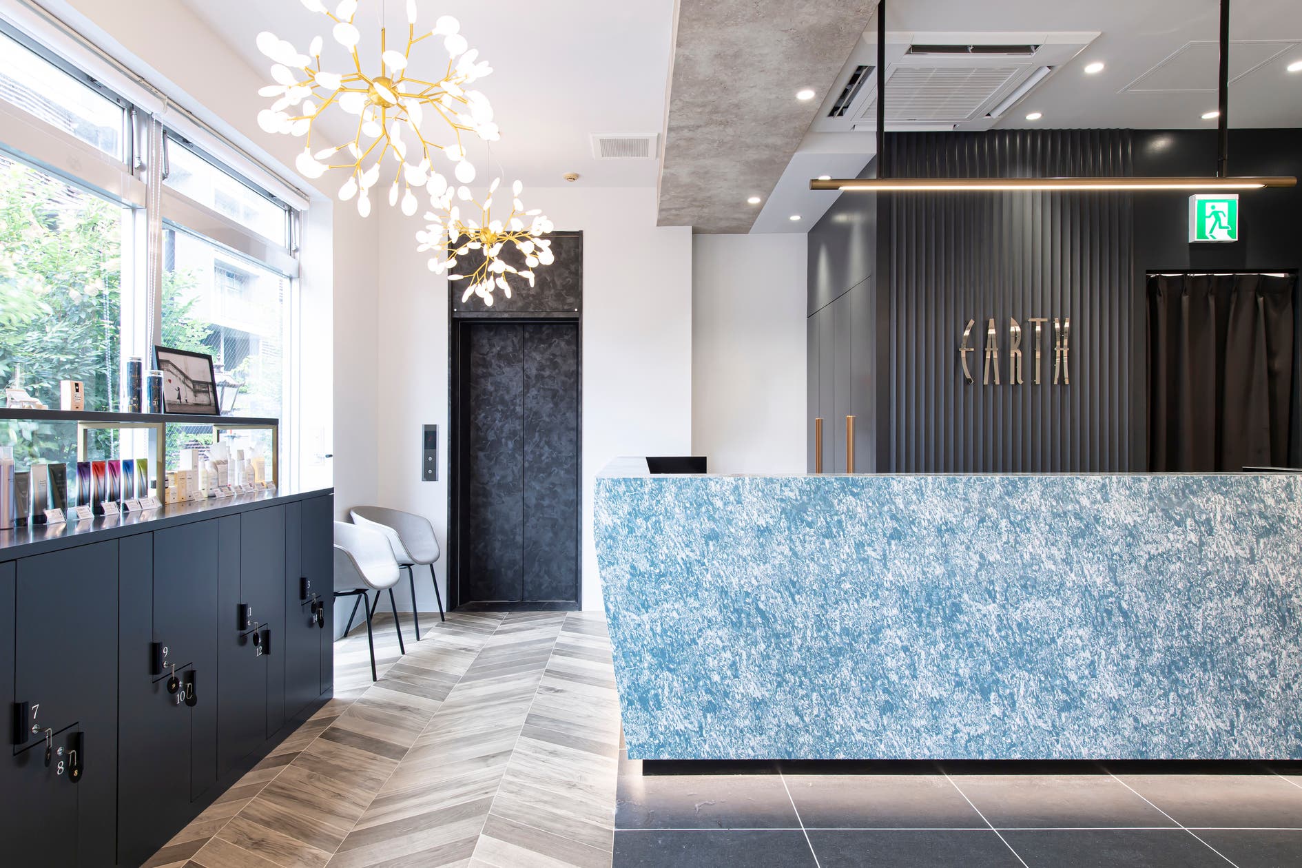 【EARTH 浦和店】カットオープン席★大型サロンに併設されたレンタルサロン✂︎フリーランス/個人練習/美容業に最適♪の写真8