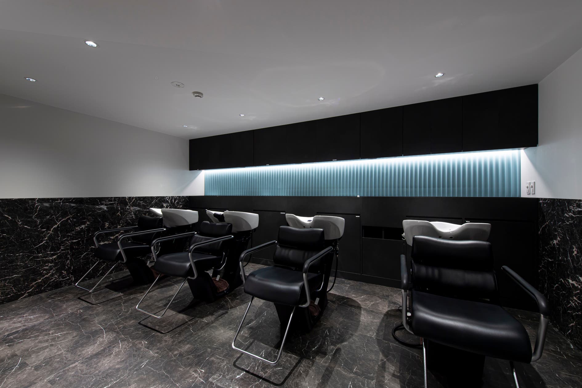 【EARTH 浦和店】カットオープン席★大型サロンに併設されたレンタルサロン✂︎フリーランス/個人練習/美容業に最適♪の写真6