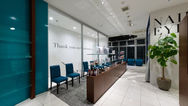 【EARTH 静岡駅前店】カットオープン席★大型サロンに併設されたレンタルサロン✂︎フリーランス/個人練習/美容業に最適♪の写真2