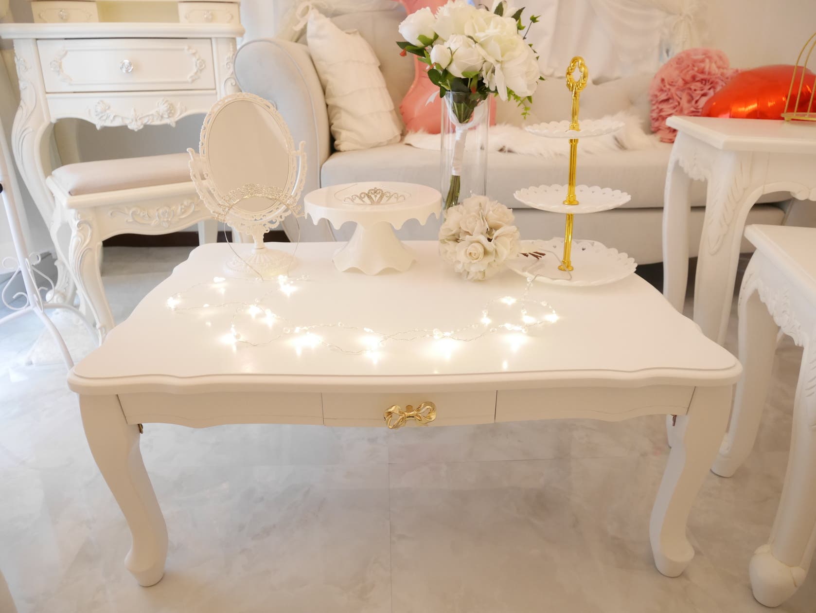 猫足テーブル🐱の画像1