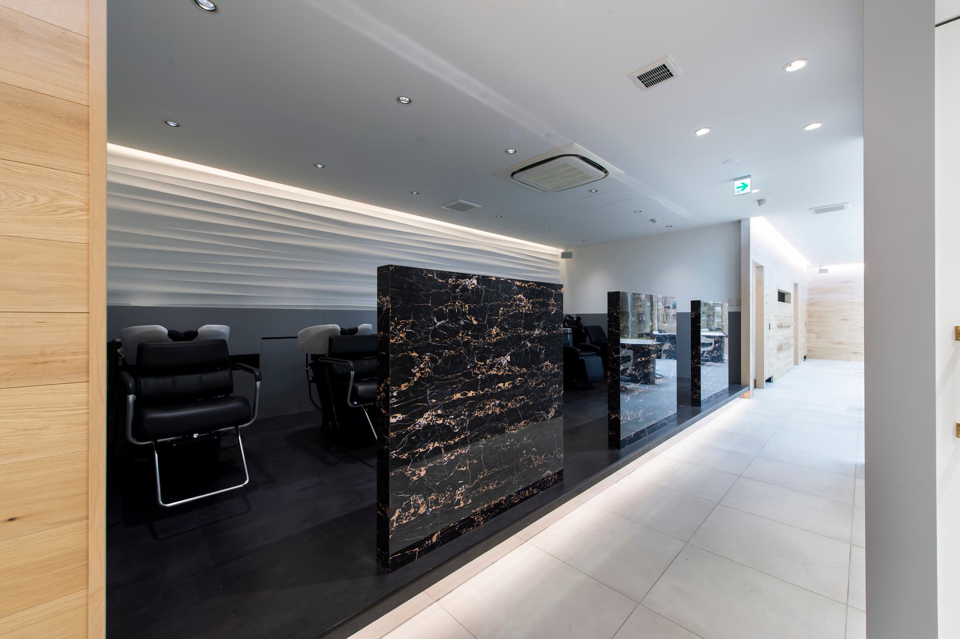 【EARTH 葛西店】カットオープン席★大型サロンに併設されたレンタルサロン✂︎フリーランス/個人練習/美容業に最適♪の写真5