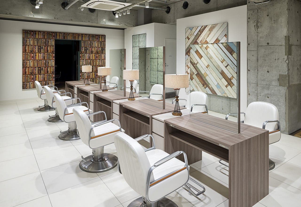 【EARTH 中野店】カットオープン席★大型サロンに併設されたレンタルサロン✂︎フリーランス/個人練習/美容業に最適♪の写真1