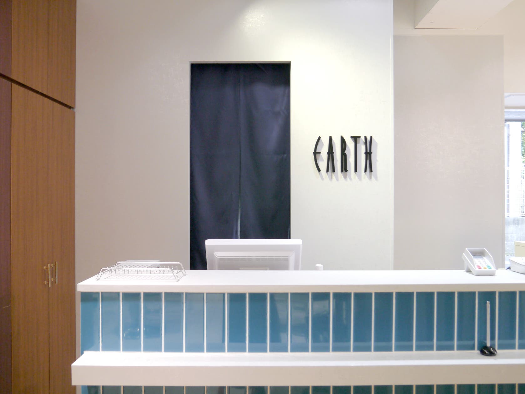 【EARTH 武蔵境店】カット個室席★大型サロンに併設されたレンタルサロン✂︎フリーランス/個人練習/美容業に最適♪の写真2