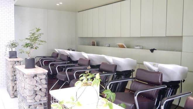 【EARTH 武蔵境店】カットオープン席★大型サロンに併設されたレンタルサロン✂︎フリーランス/個人練習/美容業に最適♪の写真3