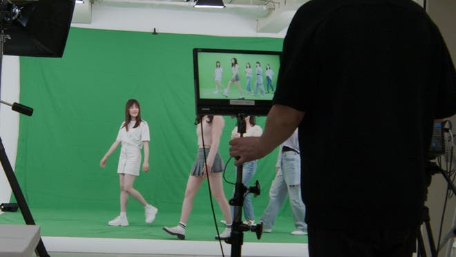 【札幌ビジョンスタジオ】アクセス抜群で電気代込みの幅8M・2面R白ホリゾント撮影スタジオです。の写真2