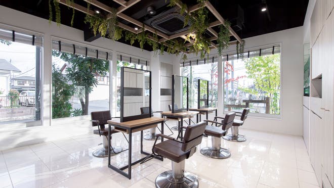 【EARTH 郡山コスモス通り店】カットオープン席★大型サロン併設のレンタルサロン✂︎フリーランス/個人練習/美容業に最適♪の写真1