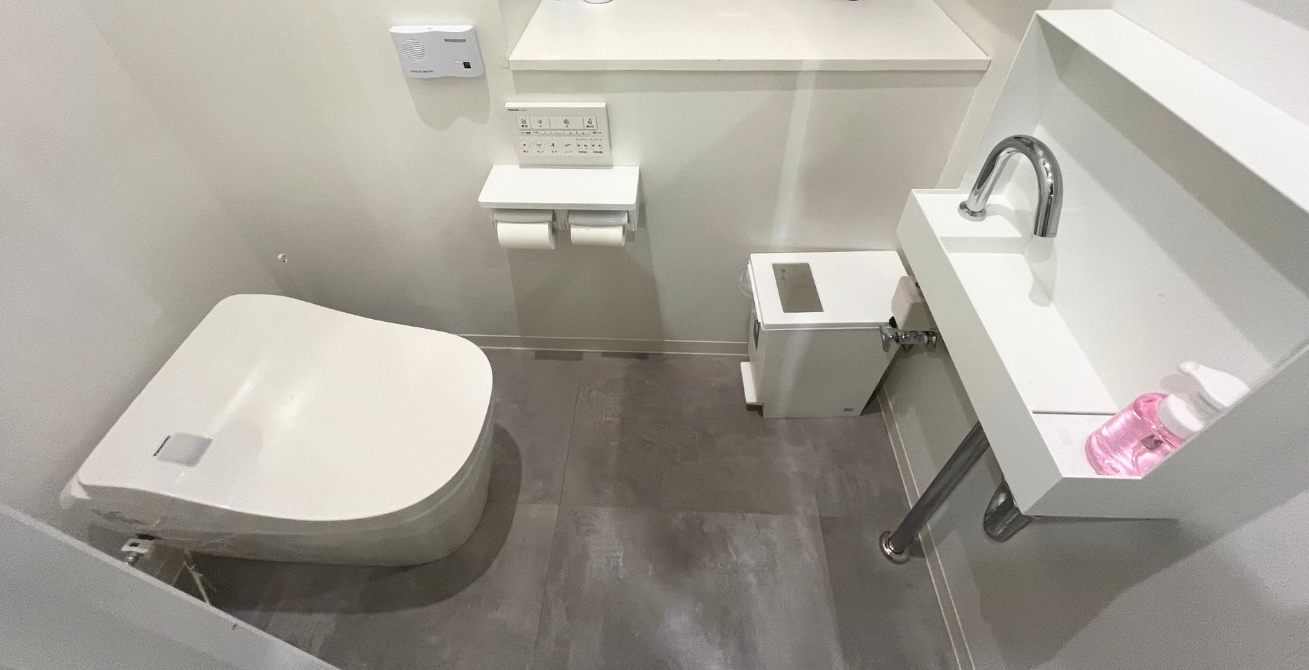 🌟大事な商談に最適🌟【学芸大学駅徒歩2分｜定員6名｜11PG】完全個室/無料Wi-Fi/電源/55inモニター/24H営業の写真10