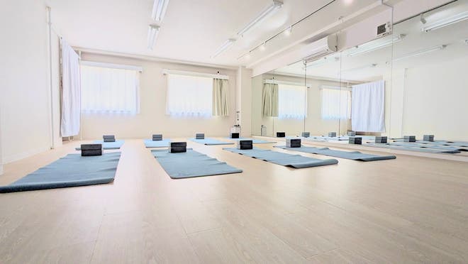 ⭐️東日本駅徒歩3分⭐ ヨガ・ピラティス・撮影・ダンス等| 37㎡ | 縦180cm×幅510cmの大型鏡完備の写真5