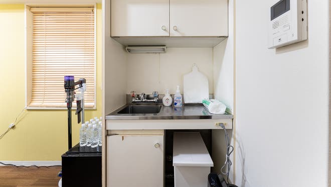 【新宿駅4分】12席、光回線WiFi・モニター・ボドゲ完備☆1日1回スタッフ完全清掃の会議室の写真22