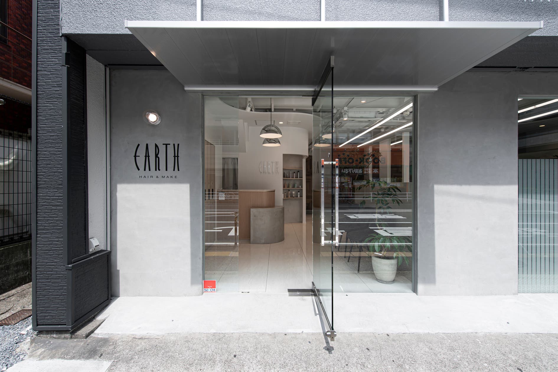 【EARTH 浦安店】カットオープン席★大型サロンに併設されたレンタルサロン✂︎フリーランス/個人練習/美容業に最適♪の写真8