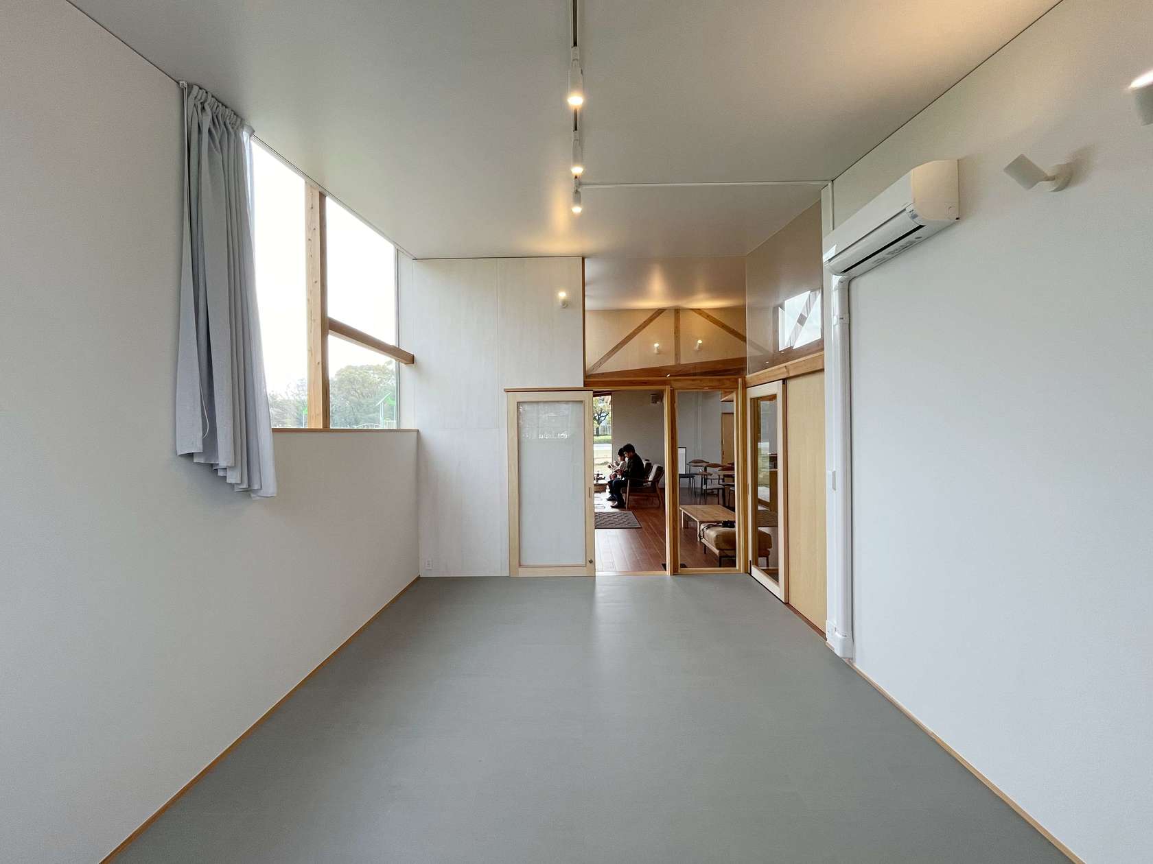 【西鉄久留米駅徒歩15分】久留米中央公園隣接カフェ内のレンタルスペース／展示会／ギャラリー／イベント／教室などにおすすめ！の写真3