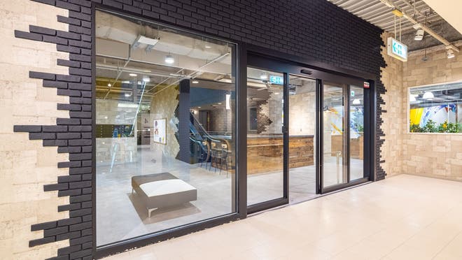 【M-5】4名会議室(天井空きあり) 南越谷・新越谷駅から徒歩3分の貸会議室の写真5