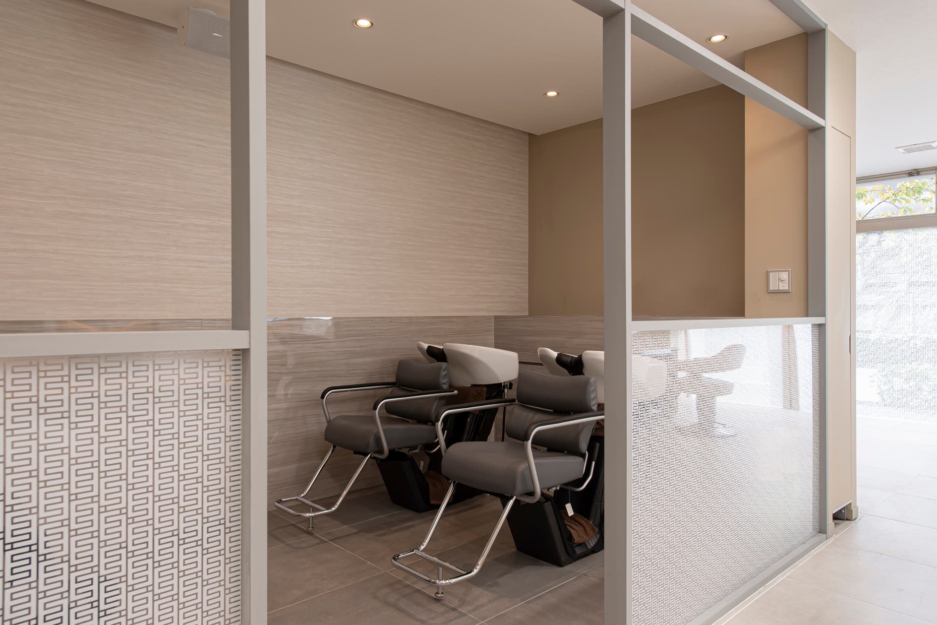 【EARTH 五反田店】カットオープン席★大型サロンに併設されたレンタルサロン✂︎フリーランス/個人練習/美容業に最適♪の写真5