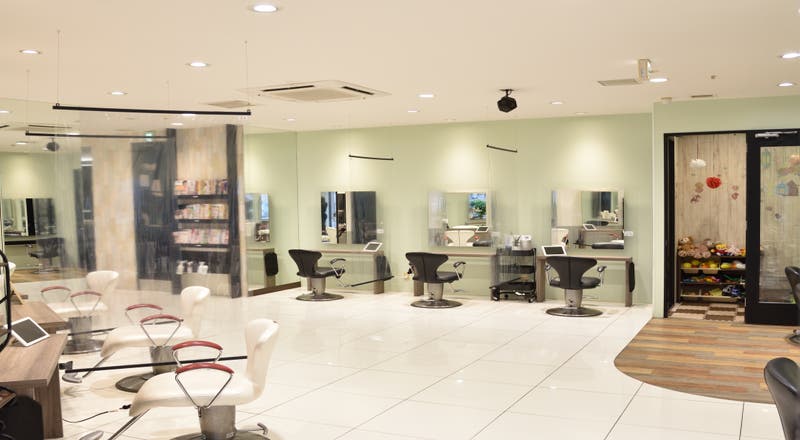 【EARTH 稲毛店】カットオープン席★大型サロンに併設されたレンタルサロン✂︎フリーランス/個人練習/美容業に最適♪