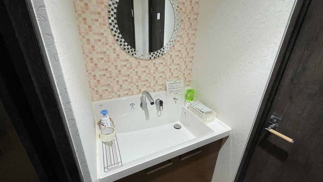 ミーティングルーム【新横浜駅5分】6名着席/54インチモニター有/商談/セミナー/WEB会議/駅近の写真6