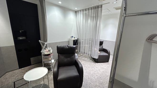 【EARTH ふじみ野店】カットオープン席★大型サロンに併設されたレンタルサロン✂︎フリーランス/個人練習/美容業に最適♪の写真2