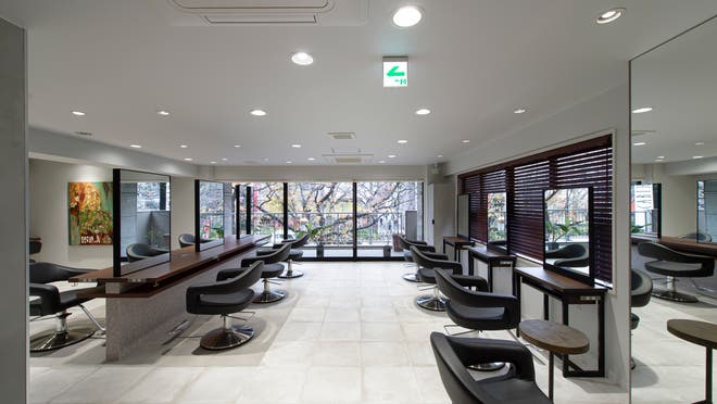 【EARTH 国立店】カットオープン席★大型サロンに併設されたレンタルサロン✂︎フリーランス/個人練習/美容業に最適♪の写真3